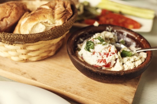 Typisch Albanees eten - 20 populaire Albanese gerechten