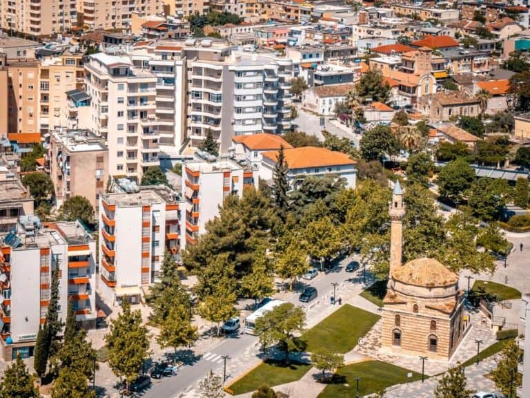 Vlora Albanien - Unser Guide zur Hafenstadt